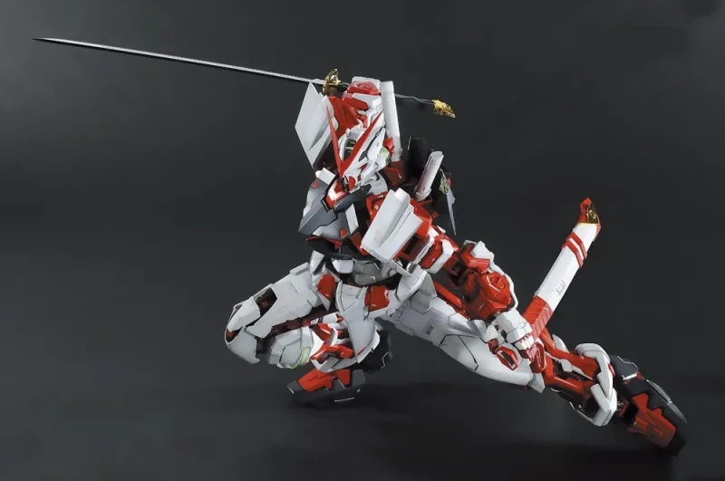 PG 1/60 Astray Red Frame - Con Cá Gunpla